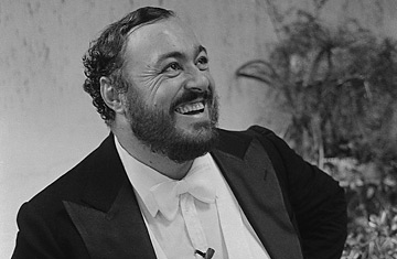 Luciano Pavarotti Dies at 71
