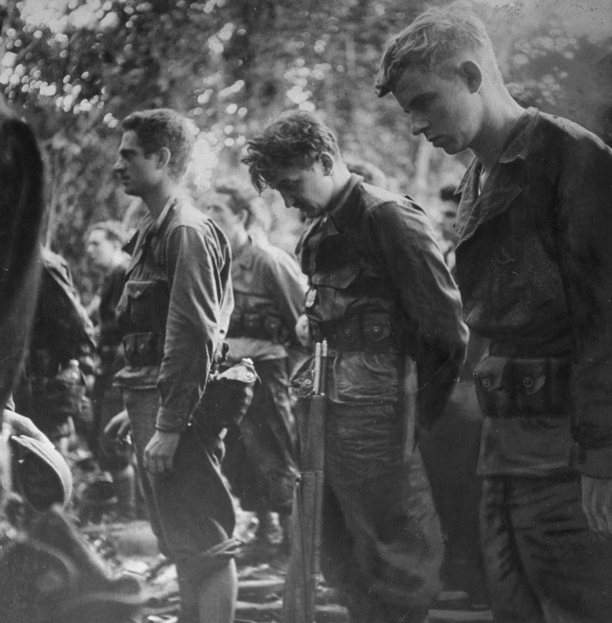 'Dead Americans at Buna Beach': The Photo That Won World War II