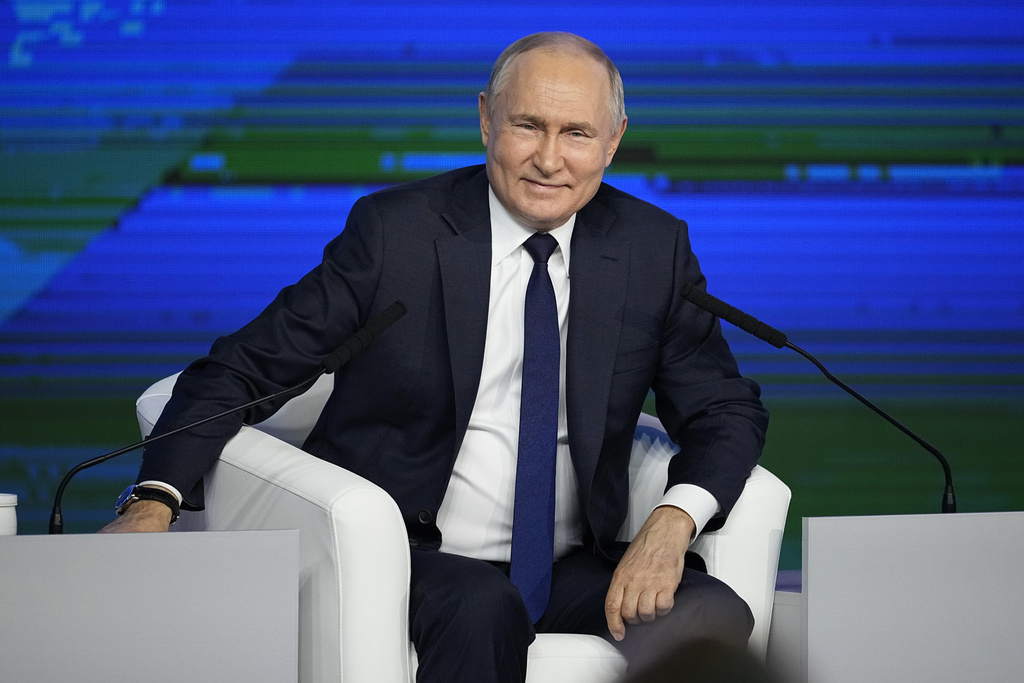 Putin Talks Ukraine, Prisoner Swaps, and 2024 With Tucker Carlson