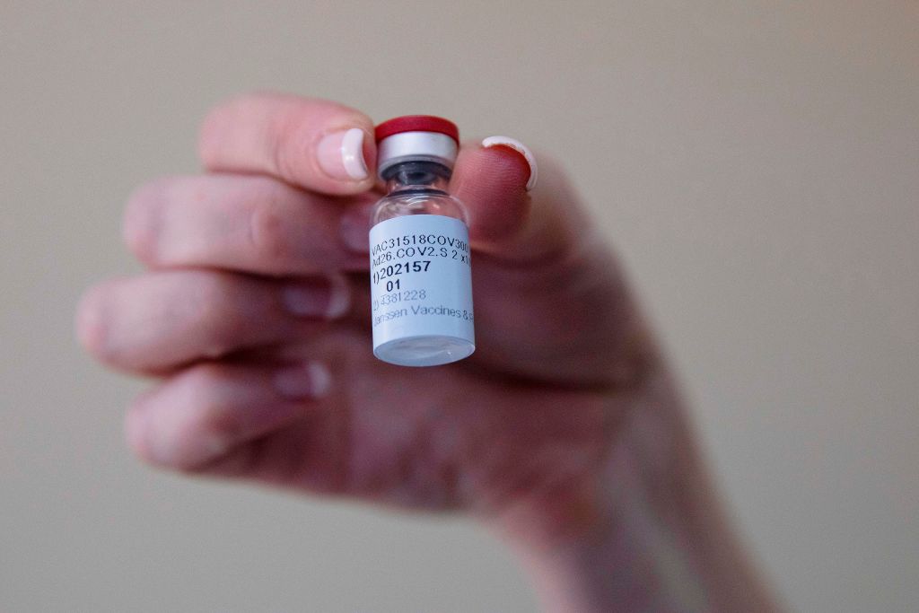 FDA Panel Greenlights First Single-Shot COVID-19 Vaccine, from Johnson ...
