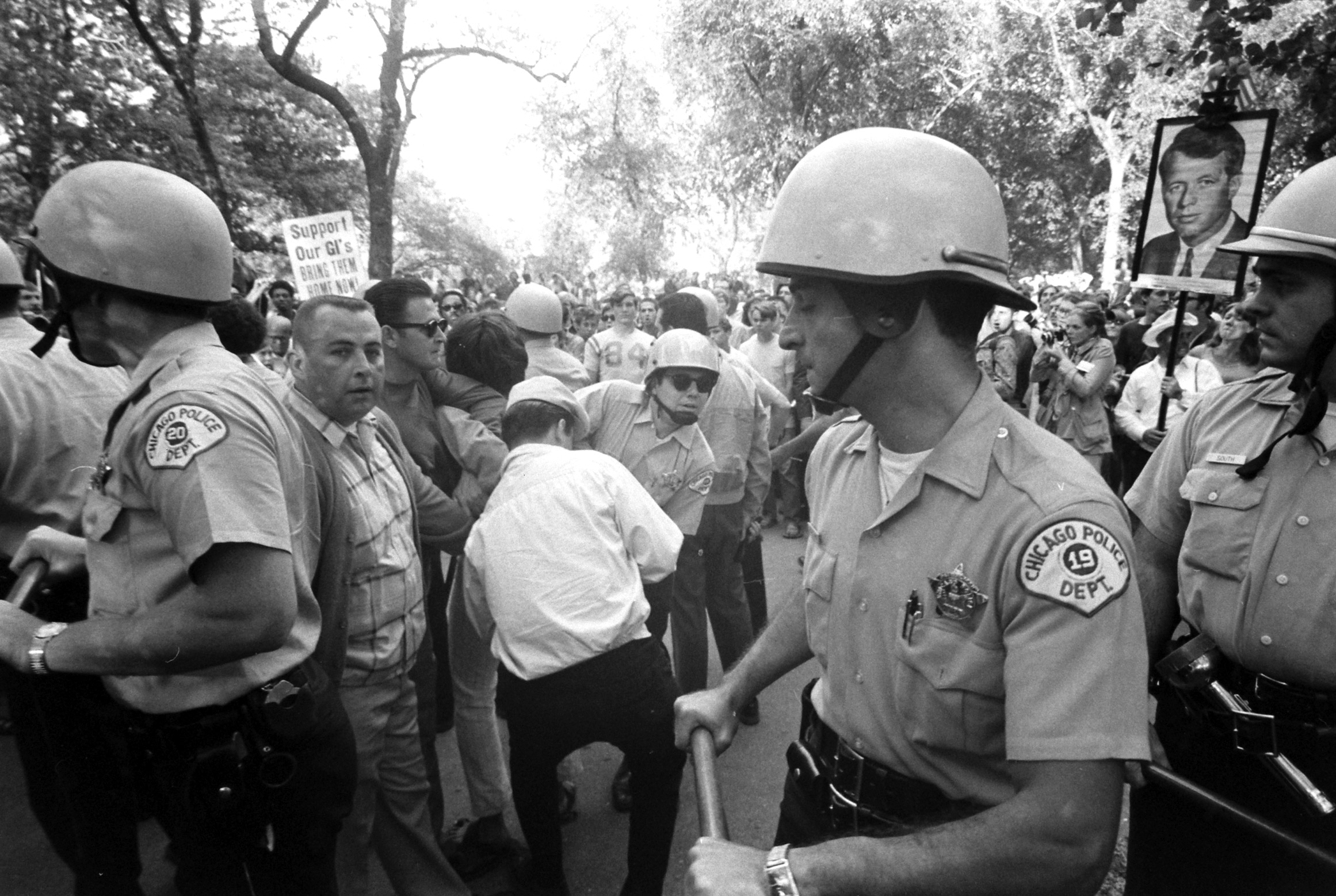 Democratic Convention Protests: Unpublished Photos From 1968