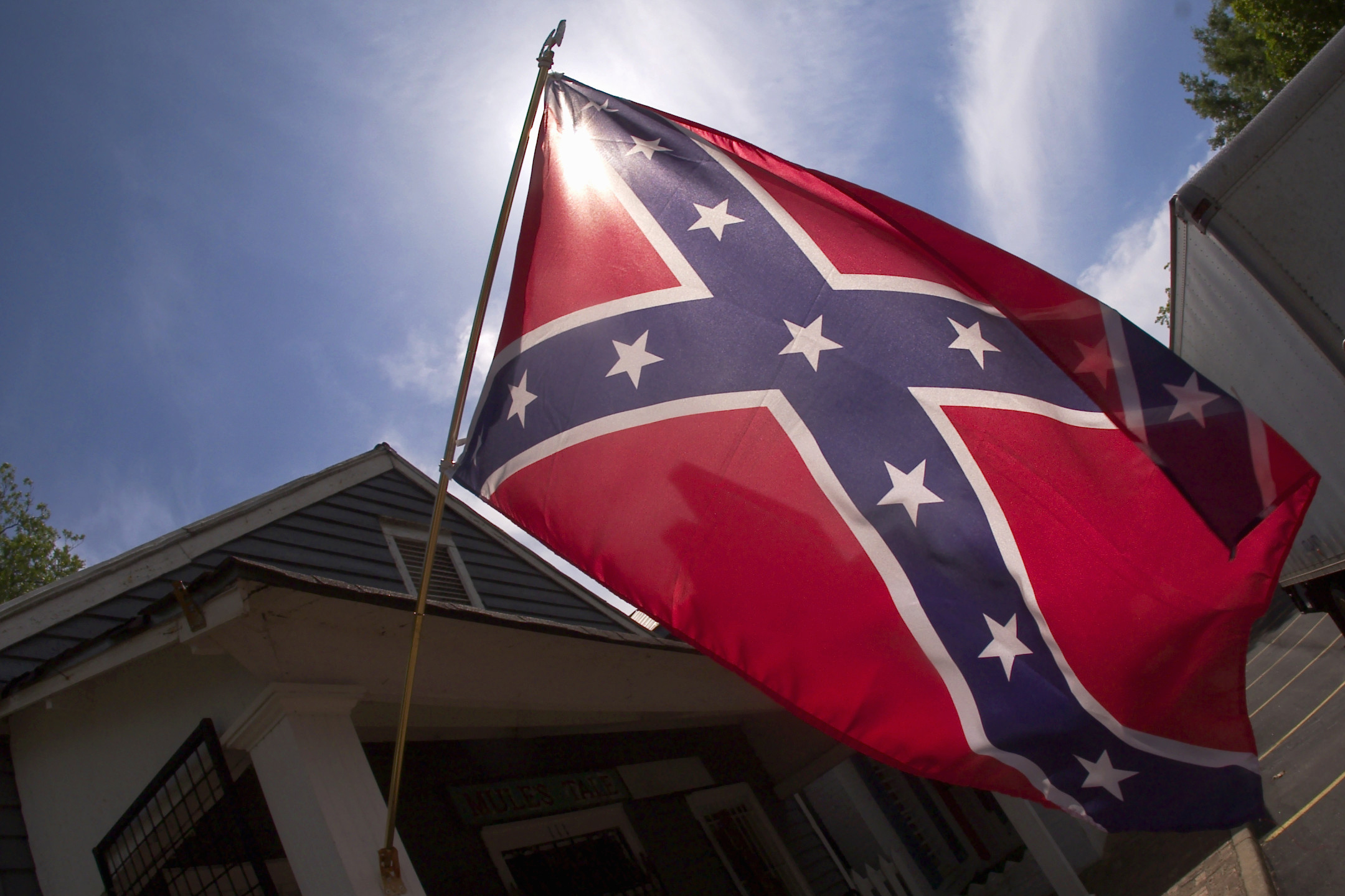 Georgia Online Retailer to Start Selling Confederate Flag
