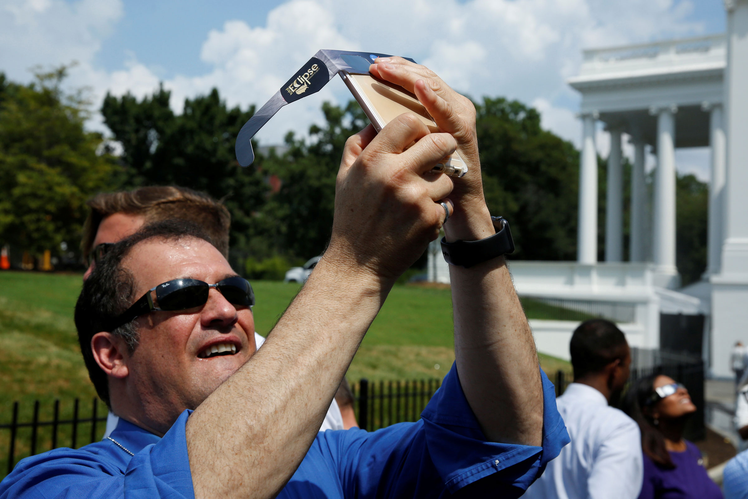 How to Photograph Solar Eclipse With a Smartphone