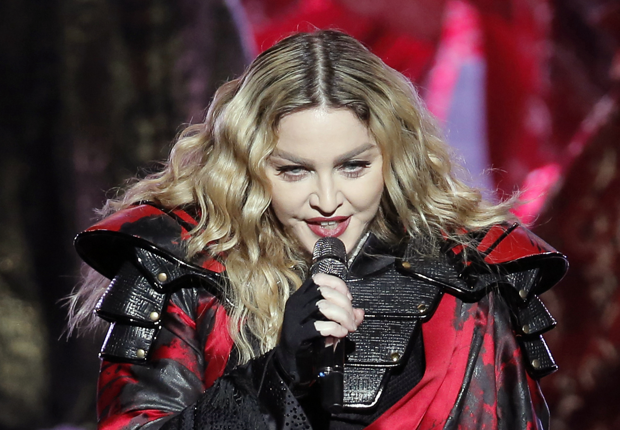 Madonna Will Honor Prince at 2016 Billboard Music Awards