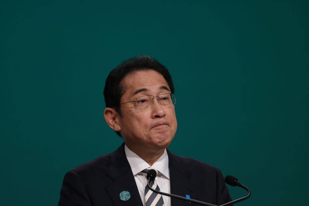 Japan’s PM Reportedly Set to Purge Cabinet Amid Scandal