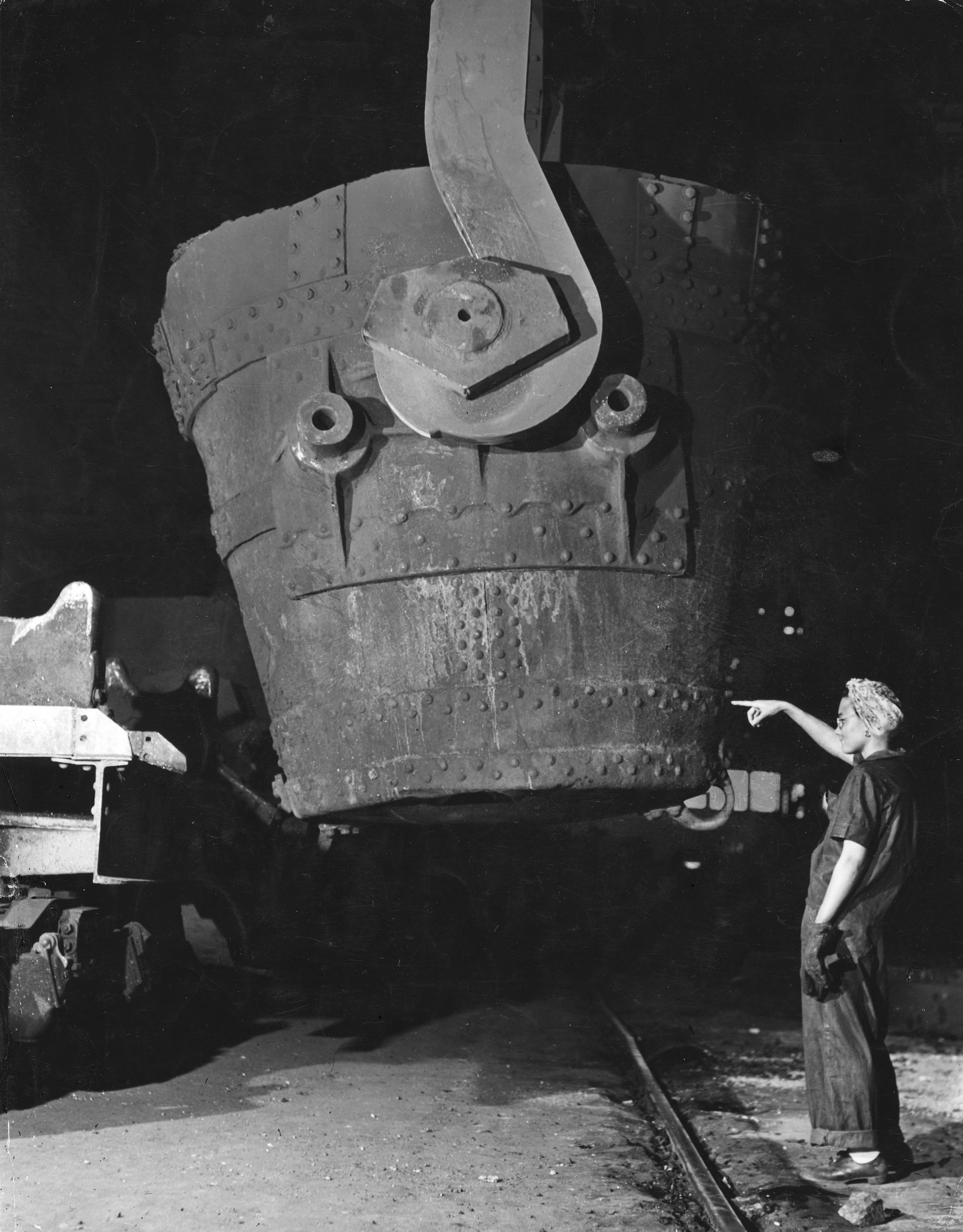 World War II: Photos of Women Factory Workers on the Home Front, 1943
