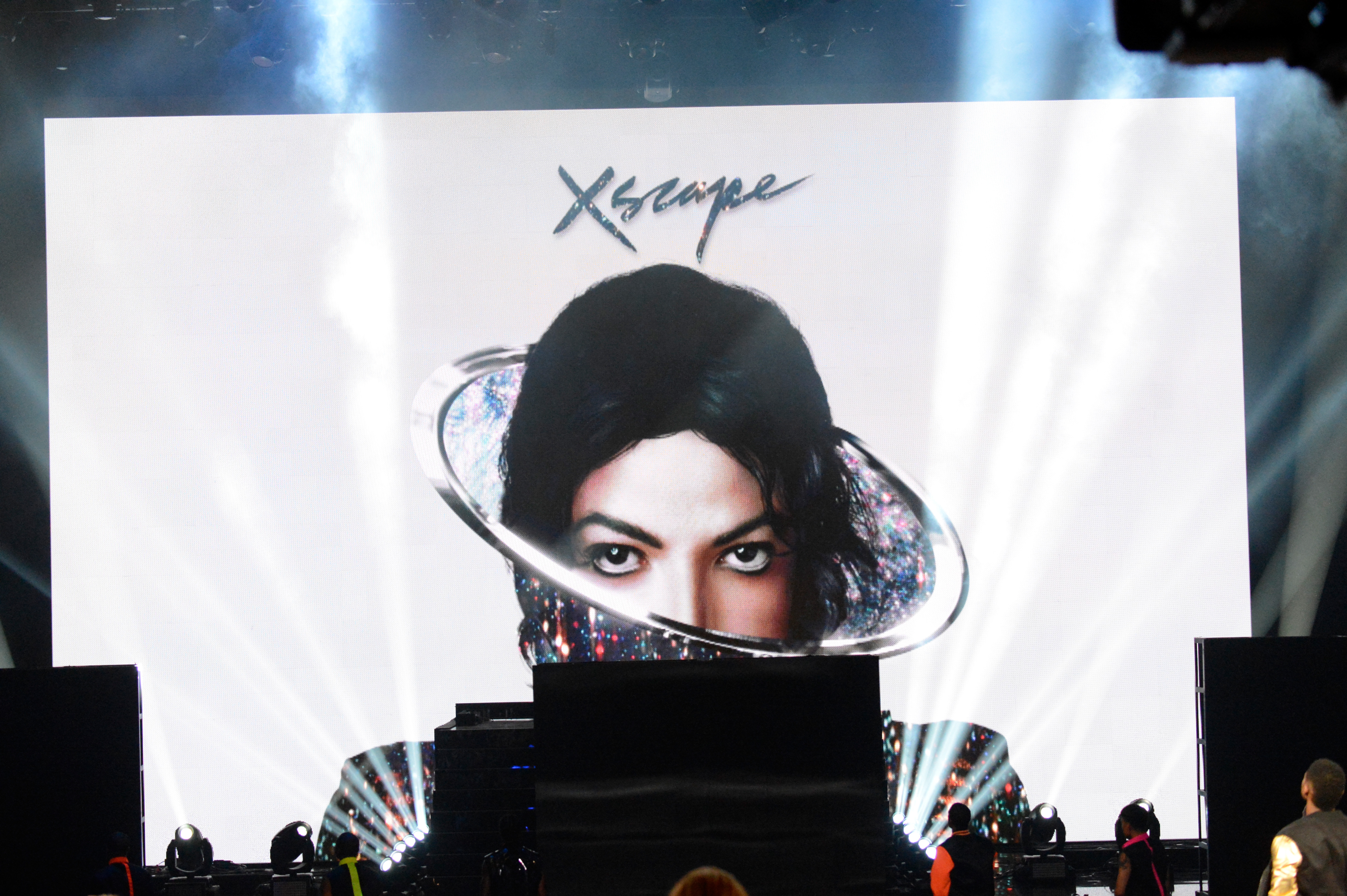 LISTEN: New Michael Jackson Track "Chicago" Released