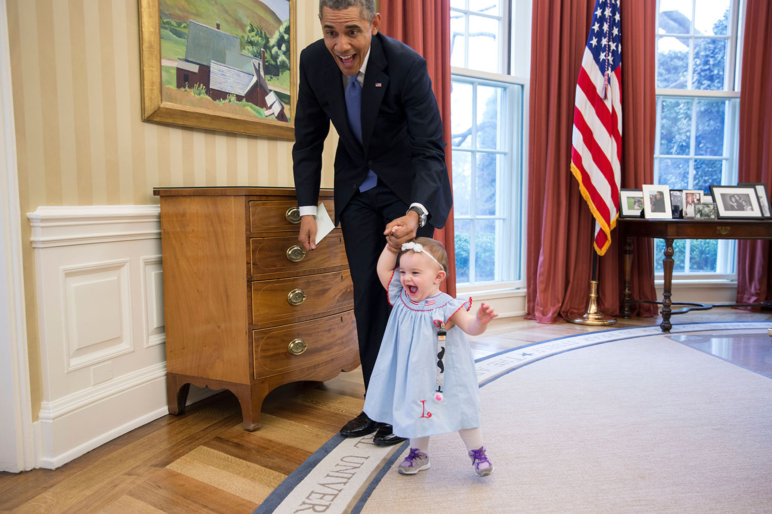 Barack Obama Farewell: Images of Obama and Kids