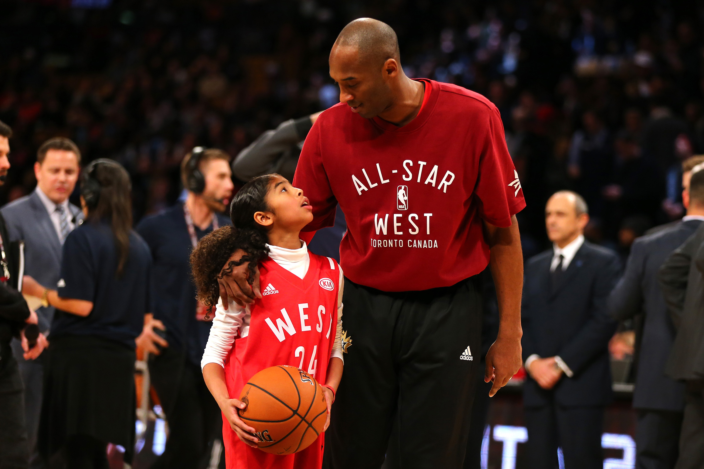Kobe Bryant Dead in Helicopter Crash. Here's What to Know