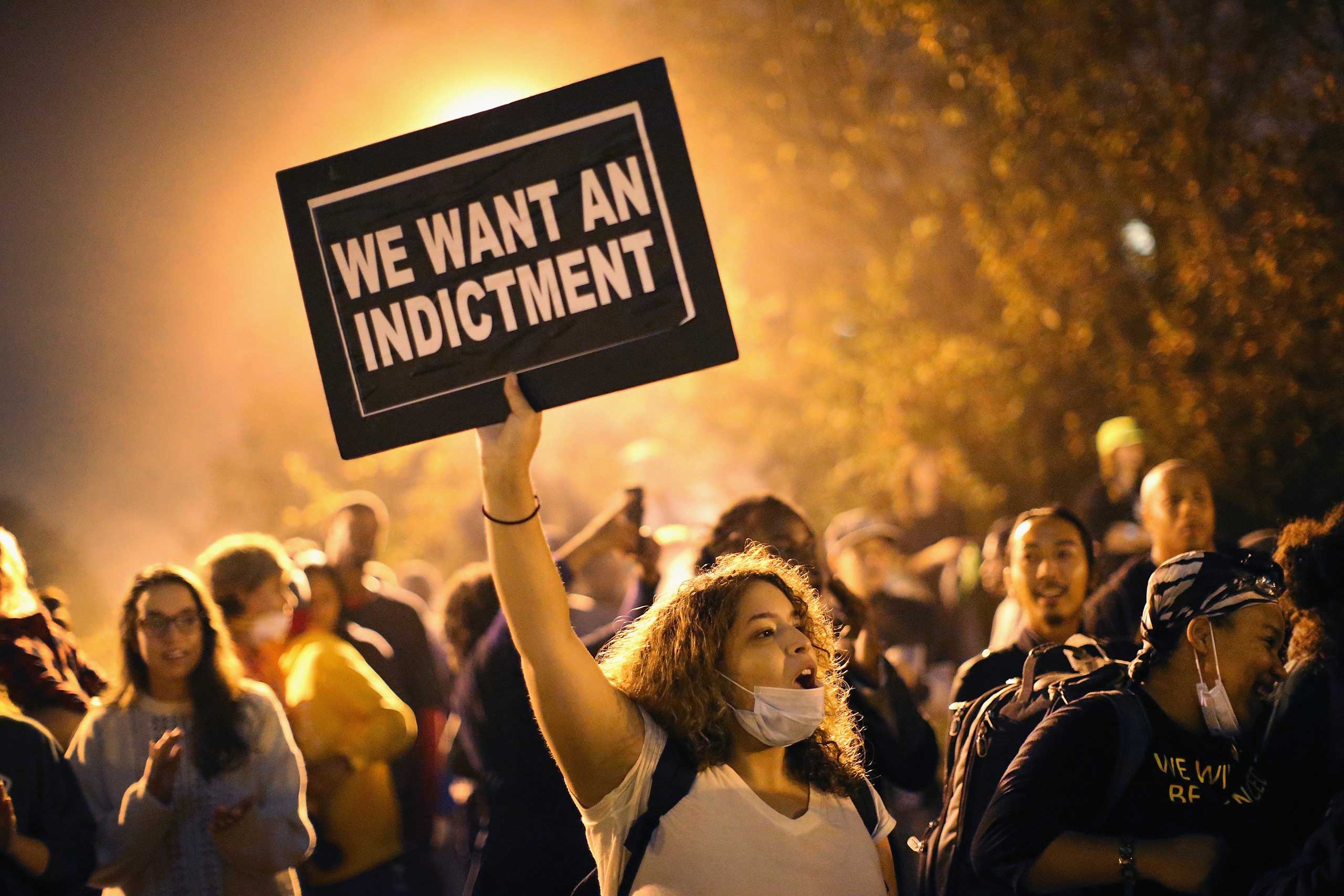 Ferguson Photos: Images from the Michael Brown Darren Wilson Tragedy