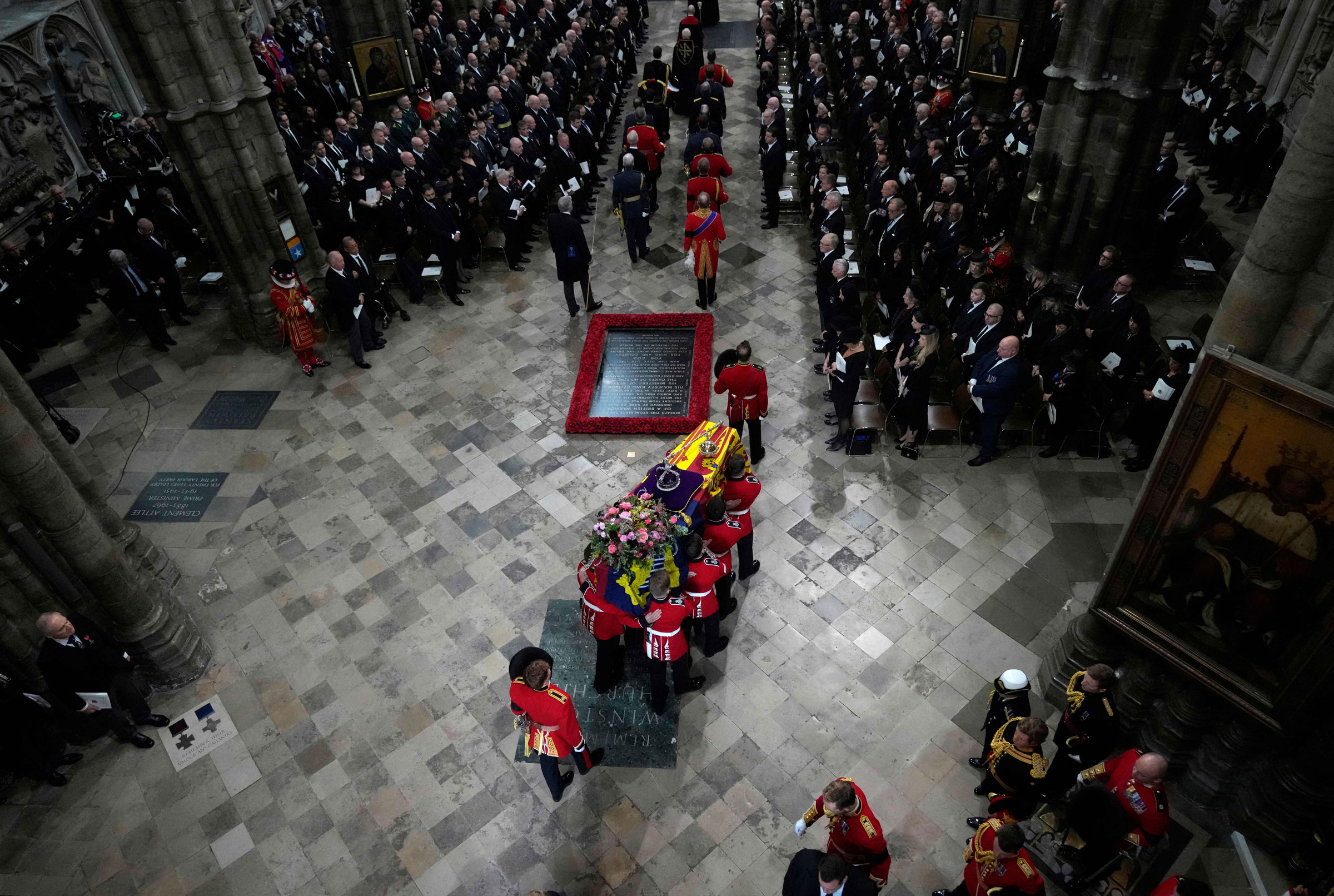 Queen Elizabeth II's Funeral Photos: Biggest Moments