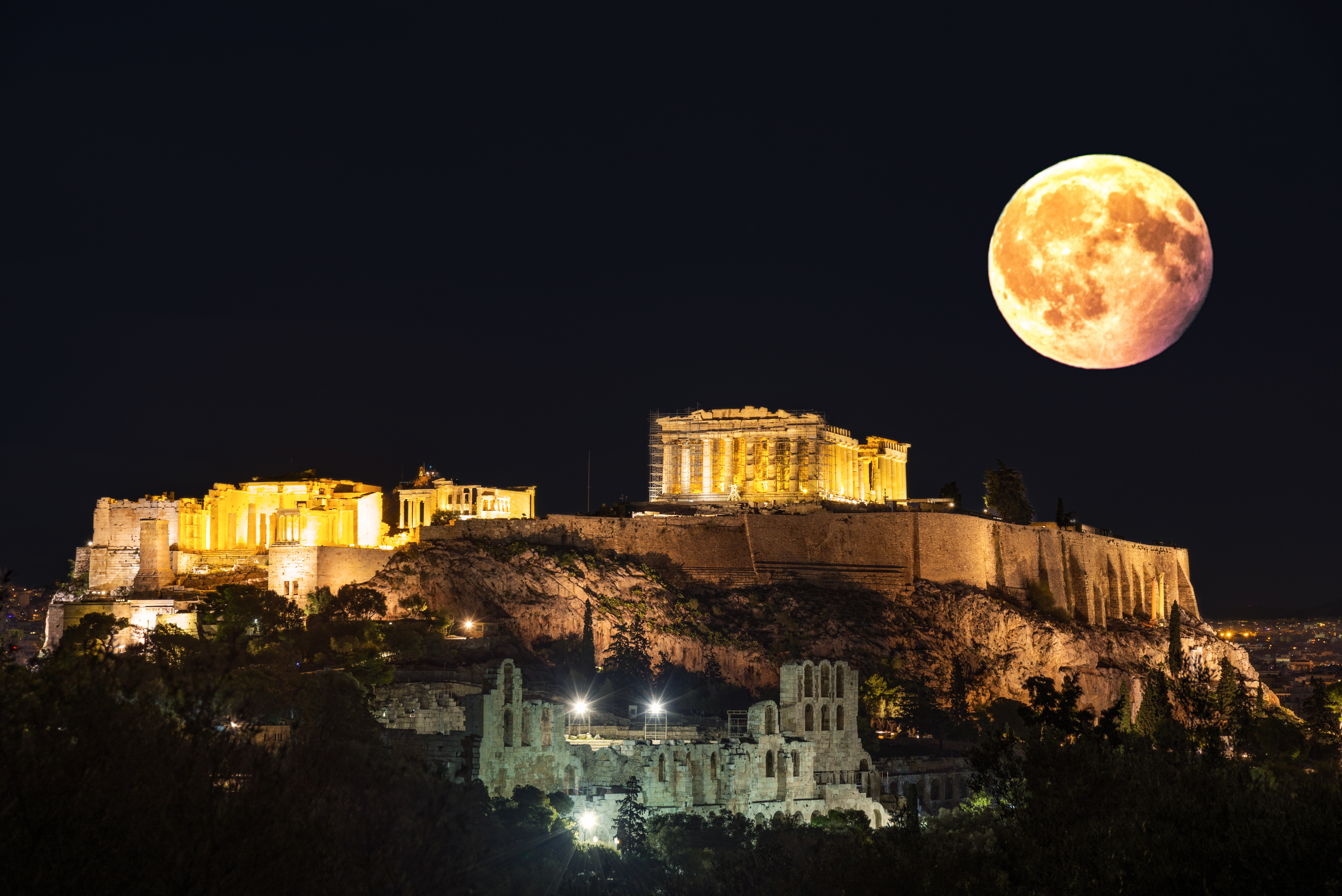 Strawberry Moon: What to Know About June's Supermoon