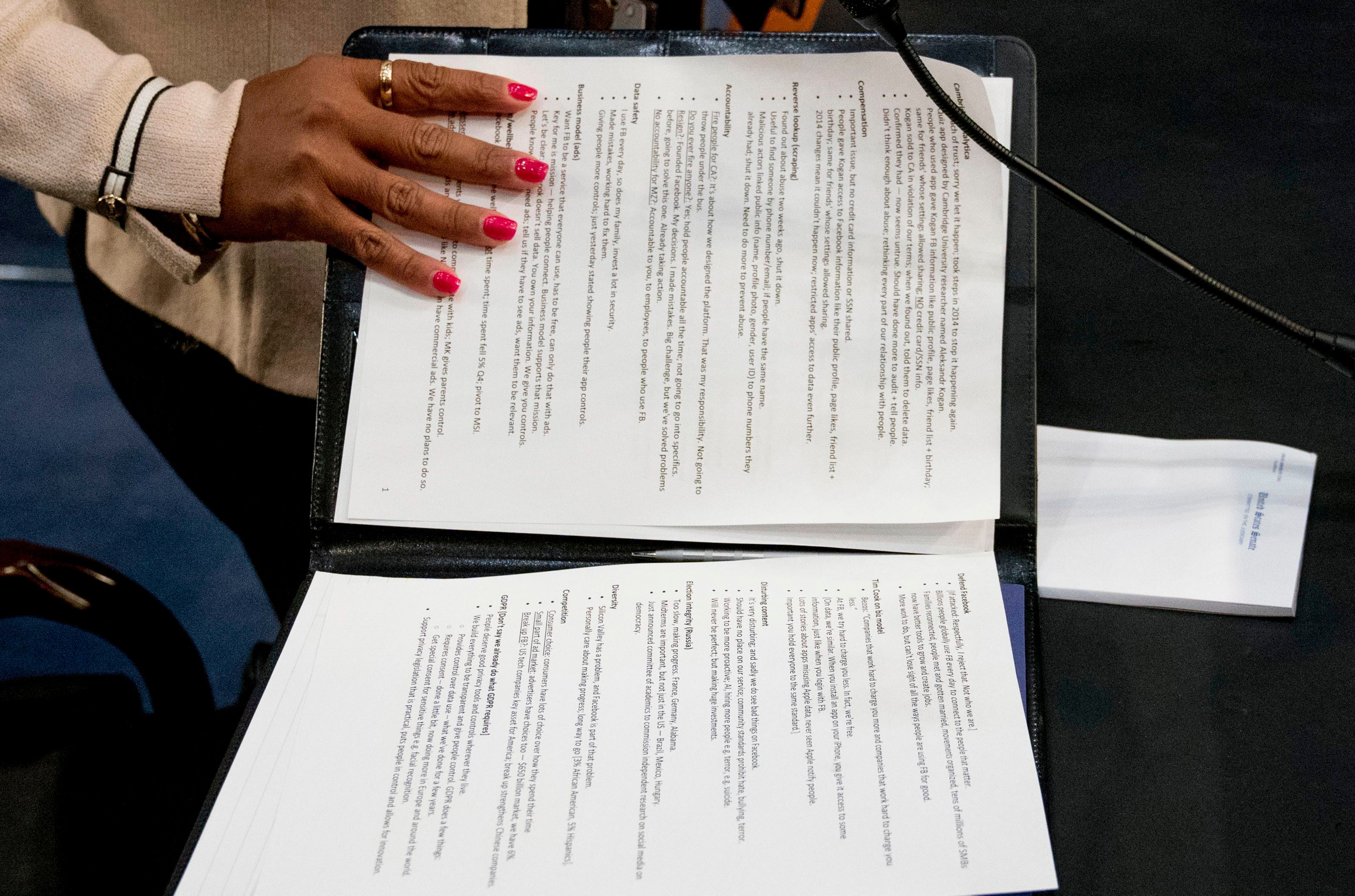 Mark Zuckerberg's Notes Revealed in Viral Photo