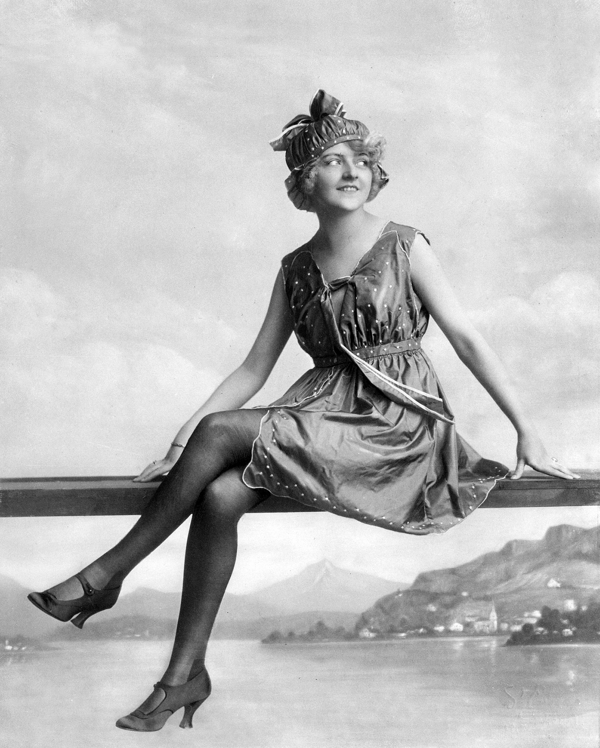 Swimsuit Photos Now and Then: The Evolution of Bathing Suits