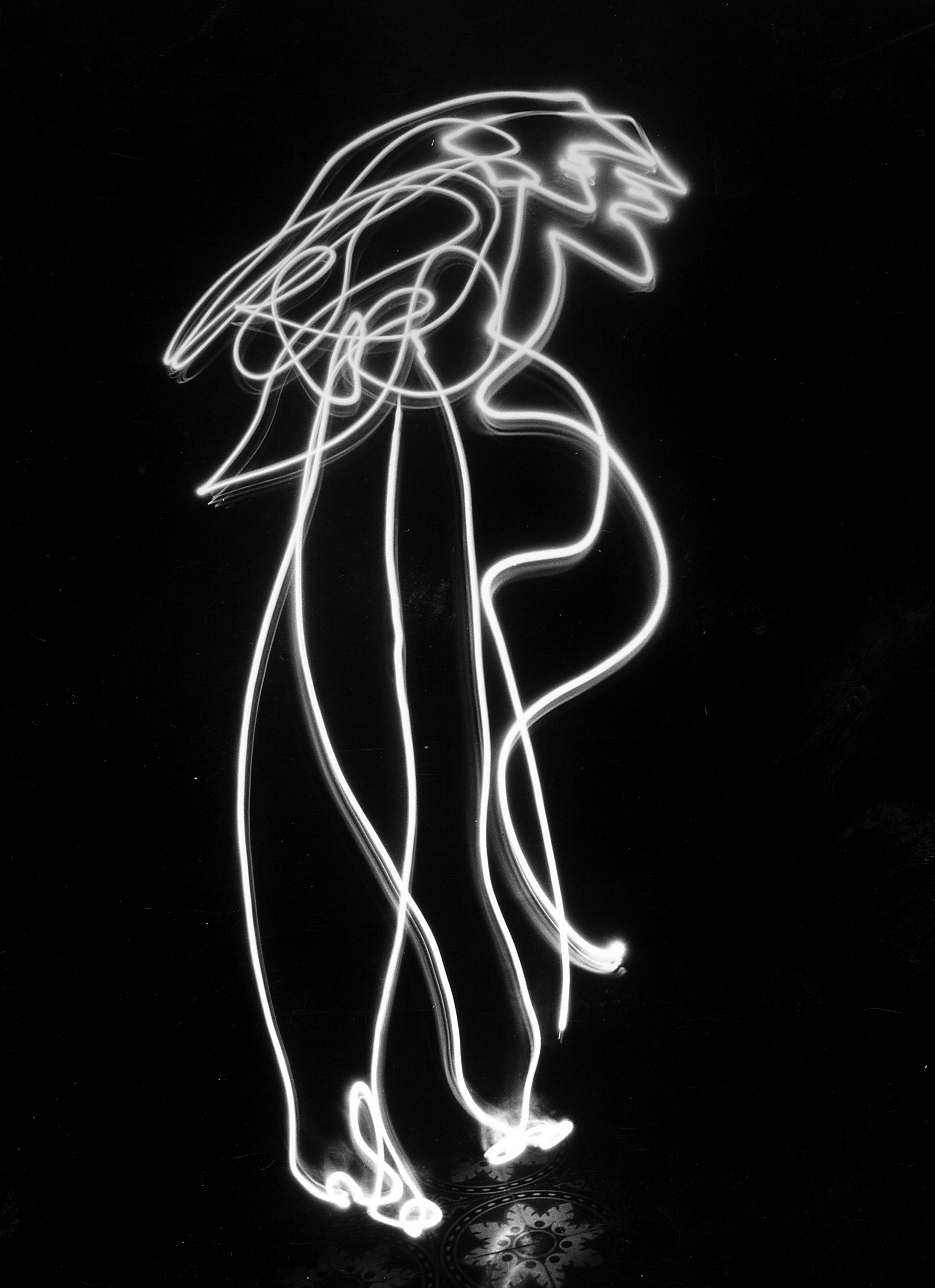 Pablo Picasso Draws With Light: The Story Behind an Iconic Photo