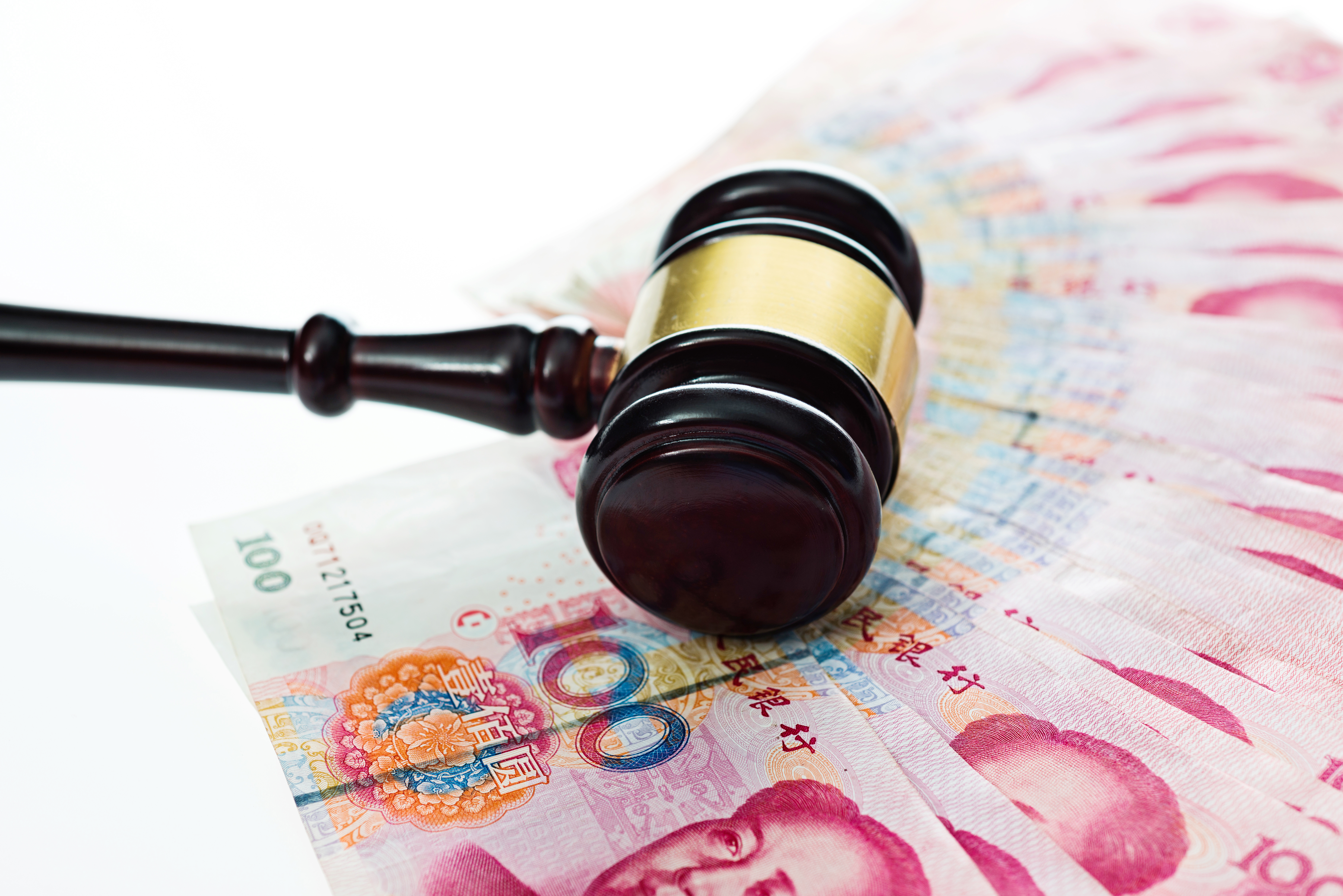Grindr's Chinese Owner to Pay $1.1 Billion for Divorce