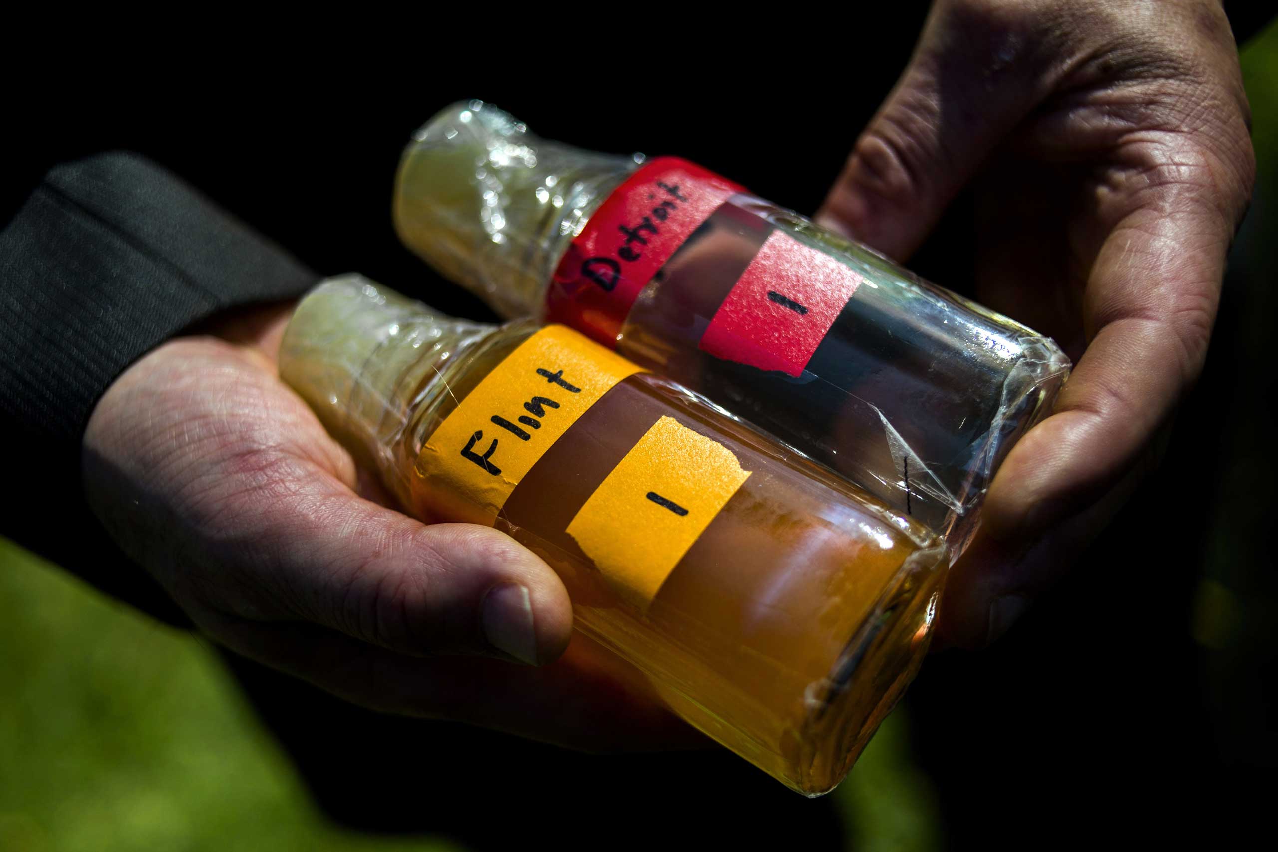Photographing Flint's Water Crisis From the Inside