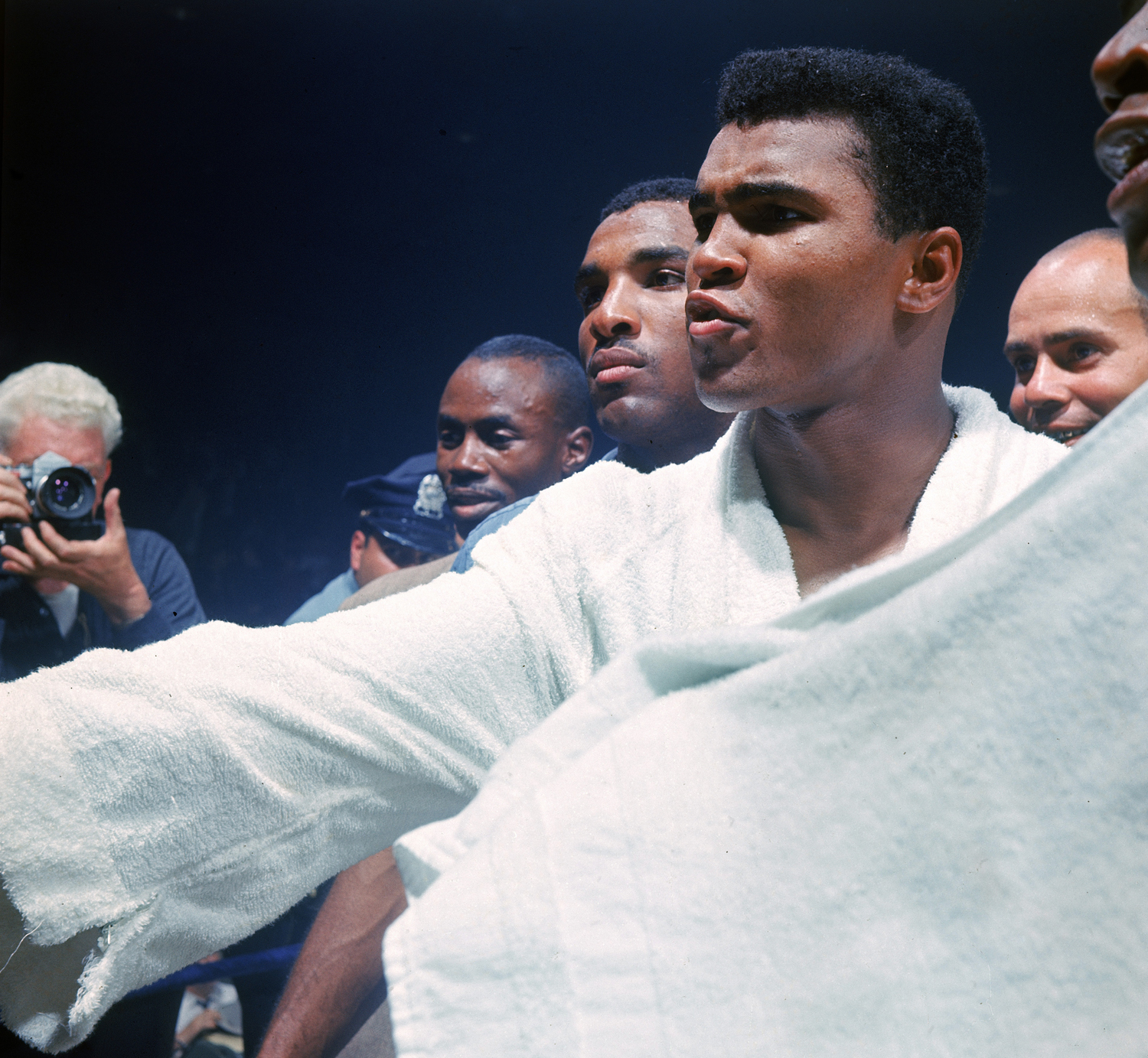 Muhammad Ali, Sonny Liston and the 'Phantom Punch' Title Bout, 1965