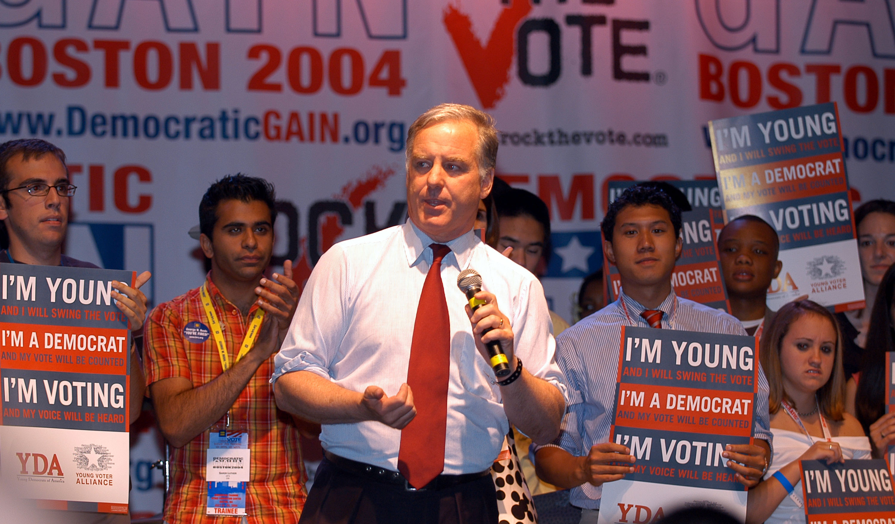 How Howard Dean's Scream Helped Obama Land the Presidency