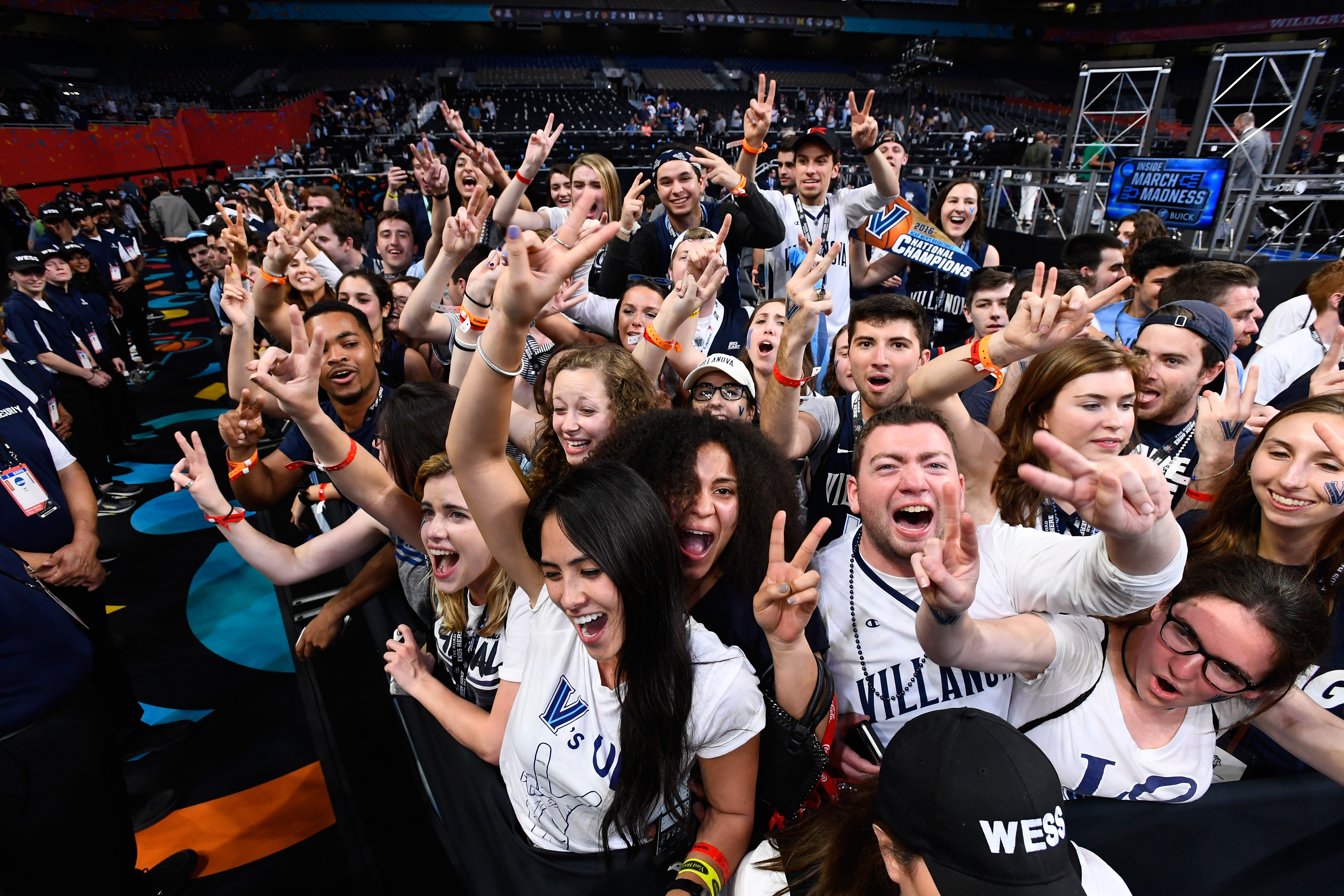 Villanova Fans Scale Greased Poles After NCAA Win
