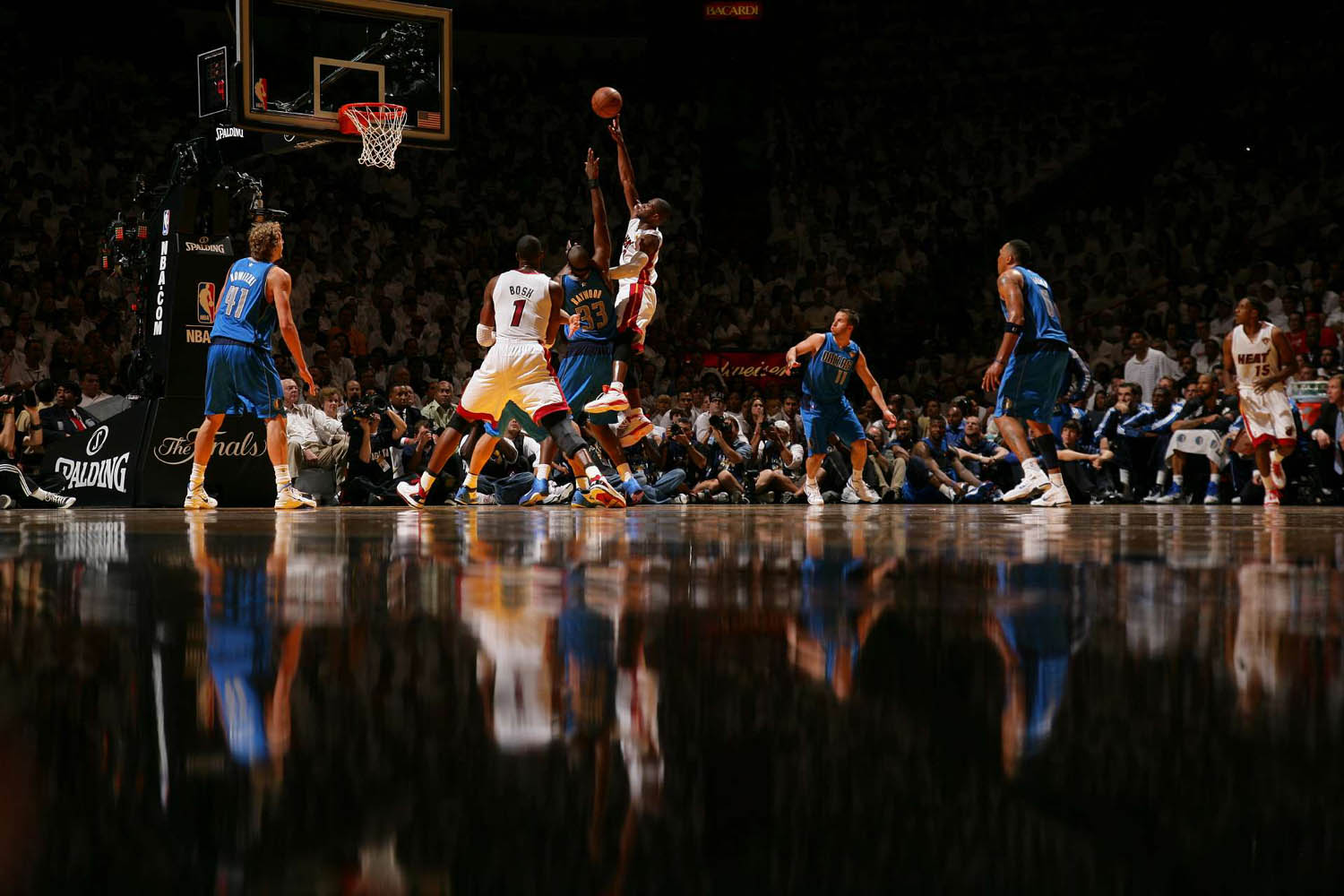 What Makes a Great Basketball Picture? A View of the NBA Finals from ...