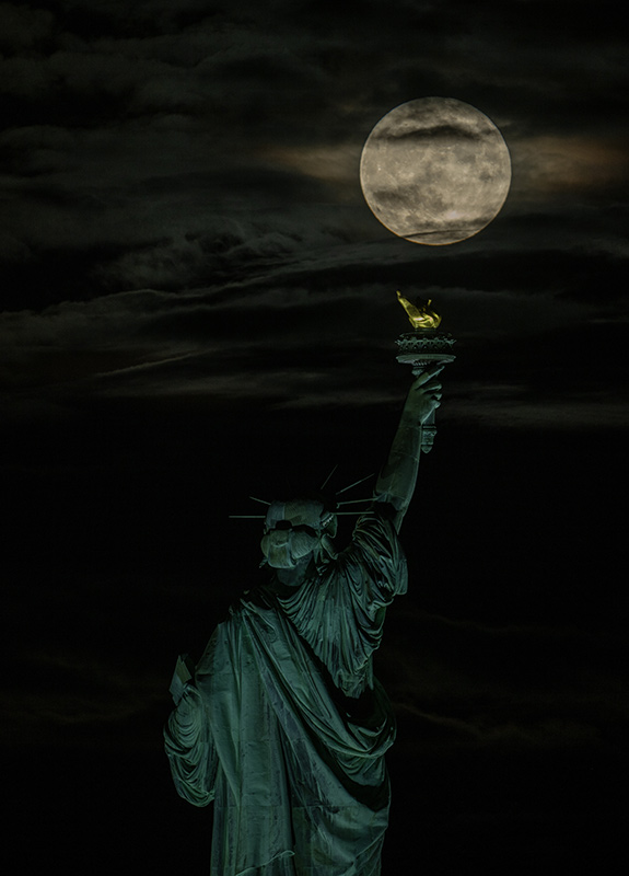See the Rare Super Blue Moon in Photos