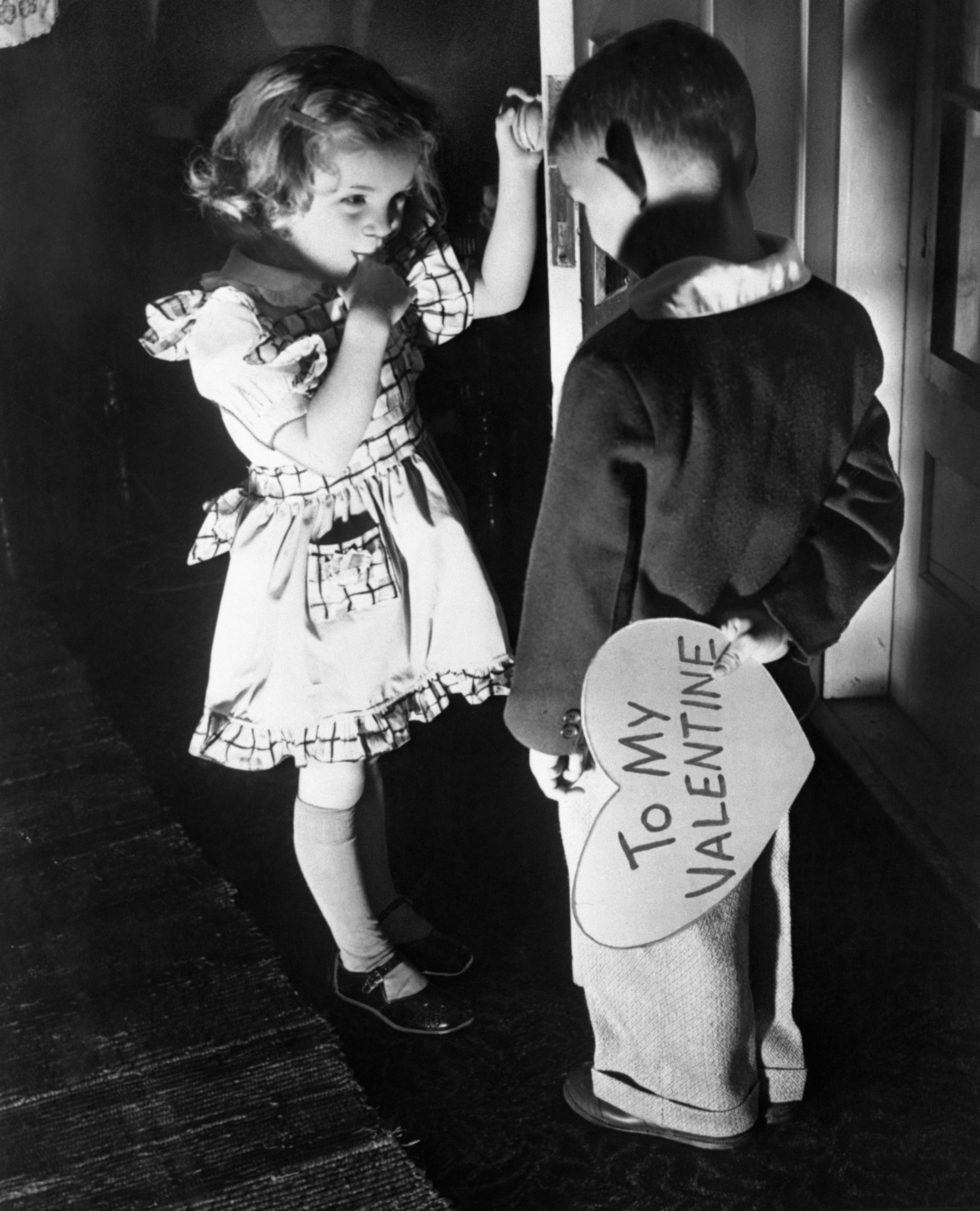 Valentines Day Cards—History From Handmade Hearts to E-Cards