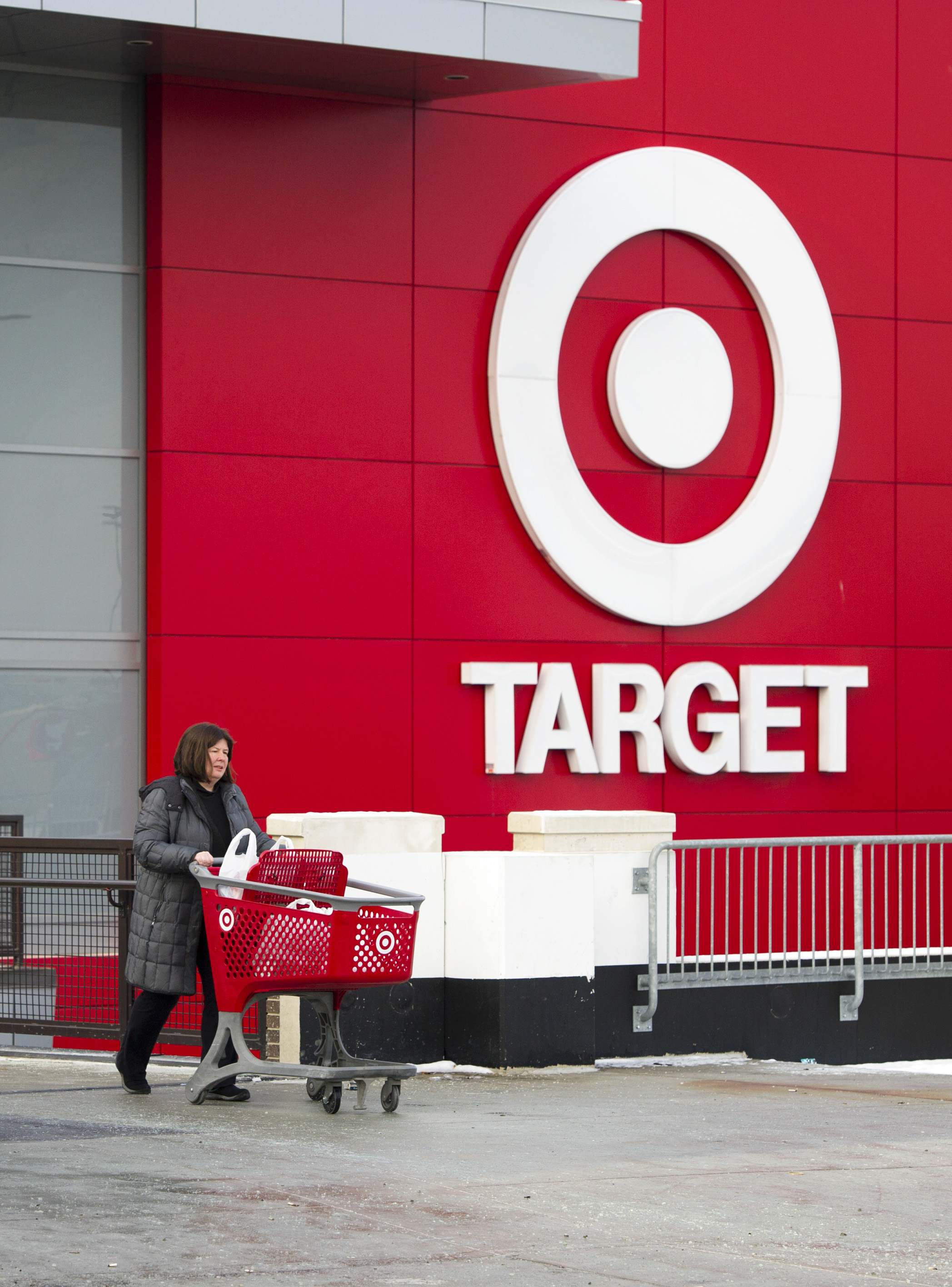 Target Will Raise Minimum Wage to $9 Per Hour