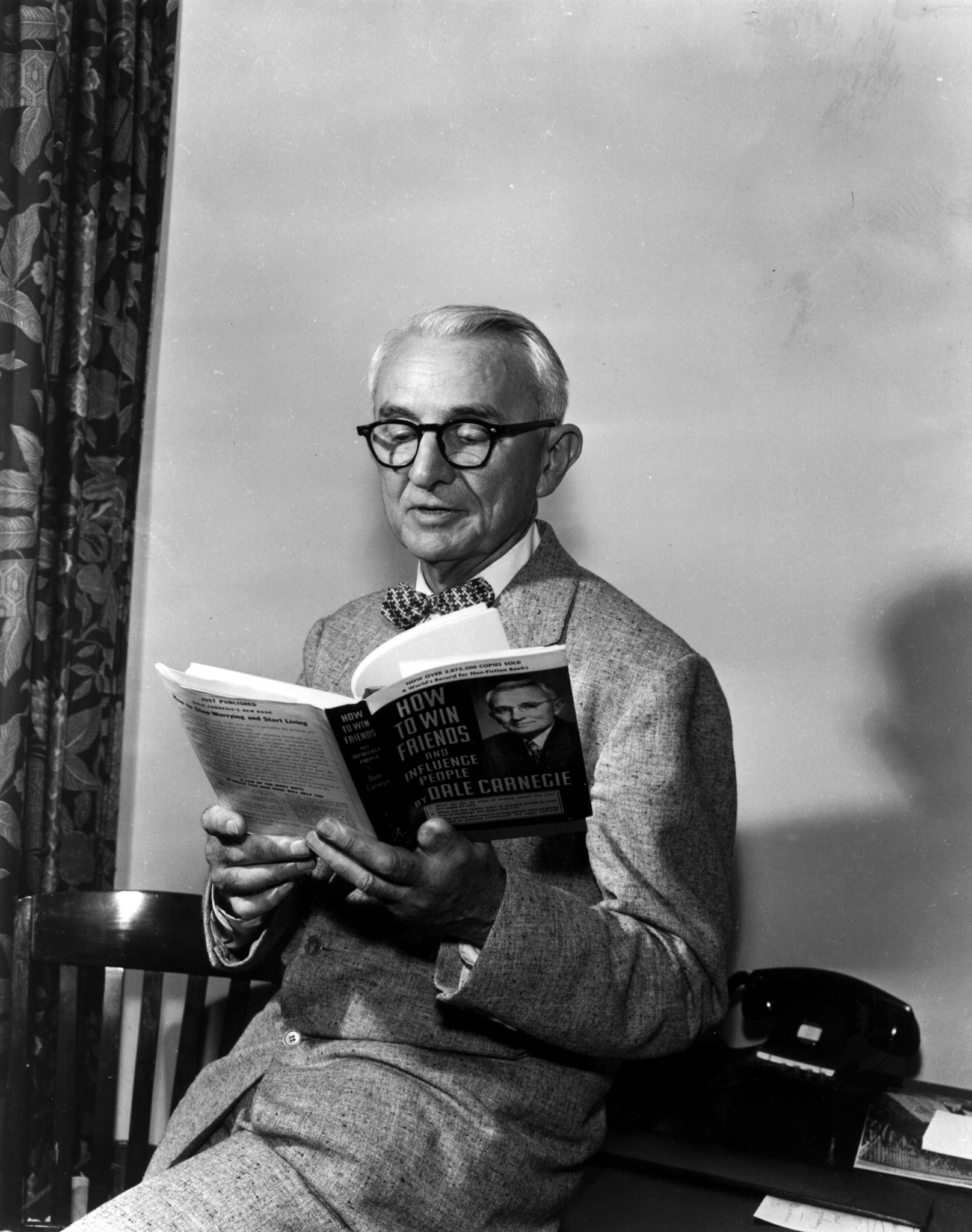 How to Be More Successful, According to Dale Carnegie