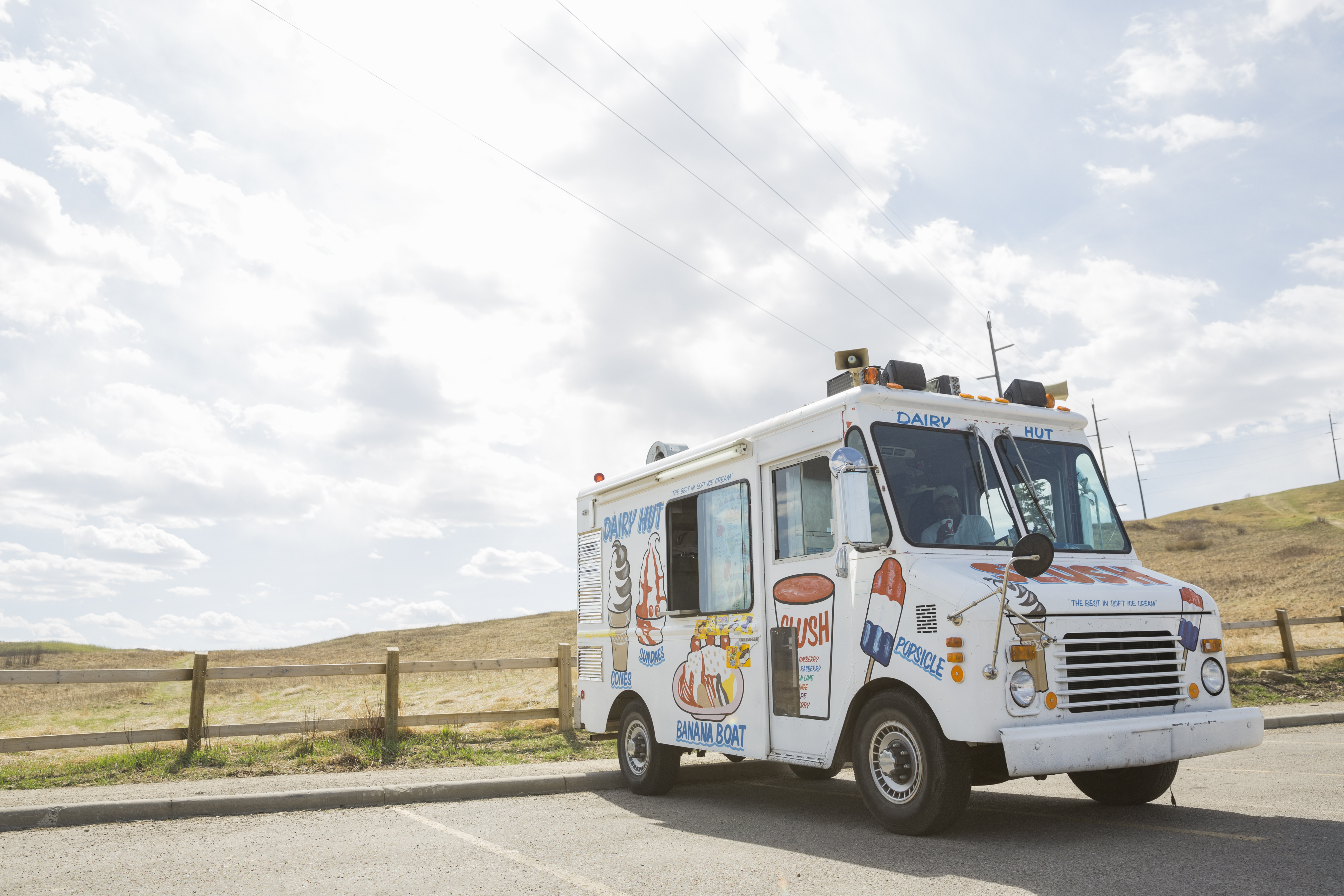 Social Media Influencers Pay More at Viral Ice Cream Truck