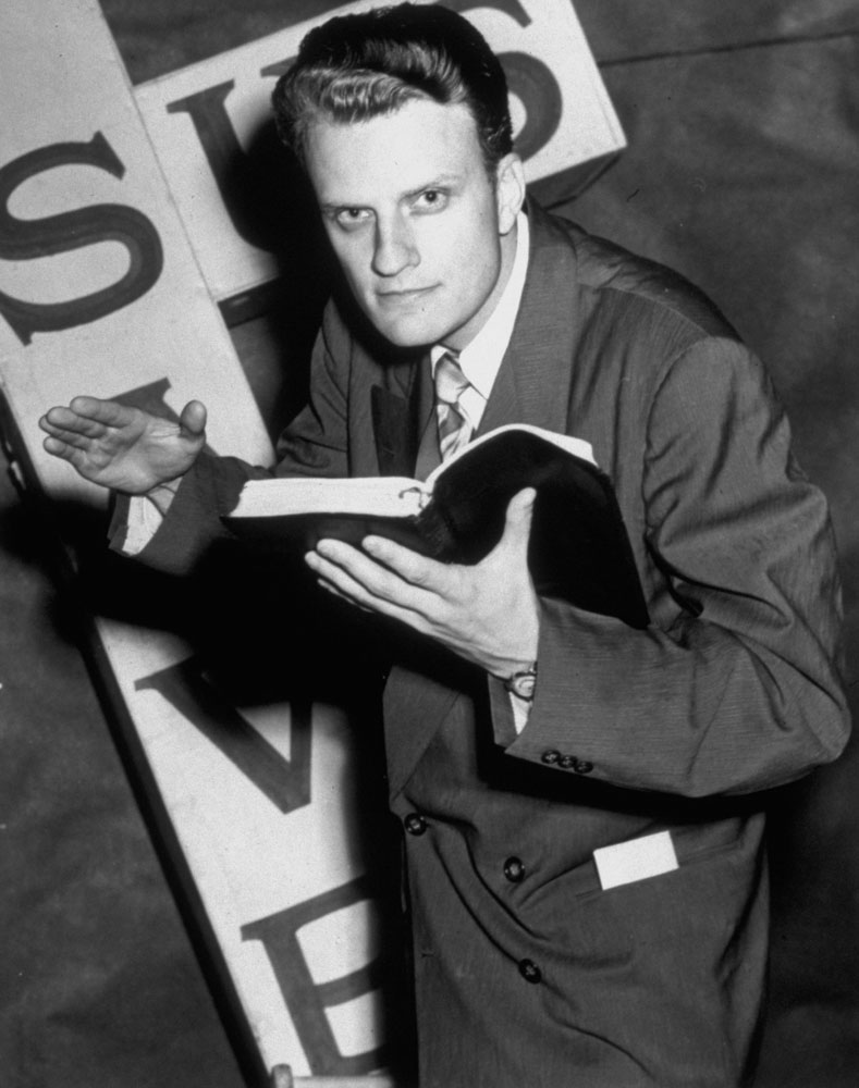 Preacher Billy Graham Is Dead at Age 99