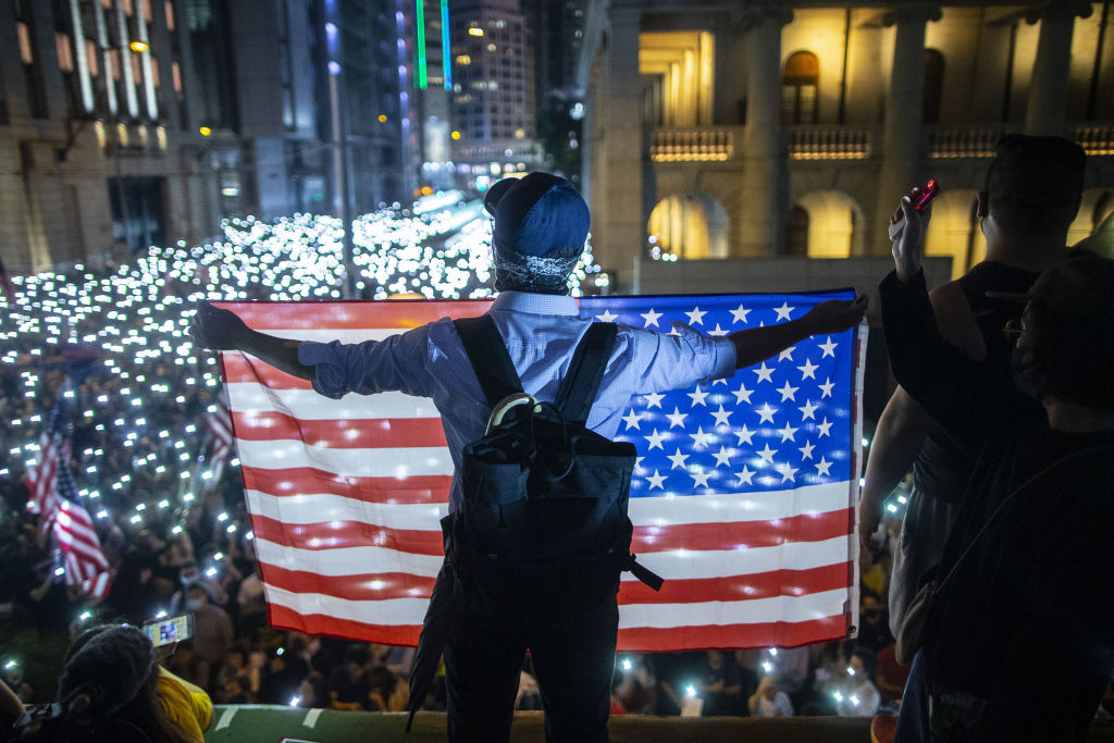 Trump Signs Law to Protect Human Rights in Hong Kong
