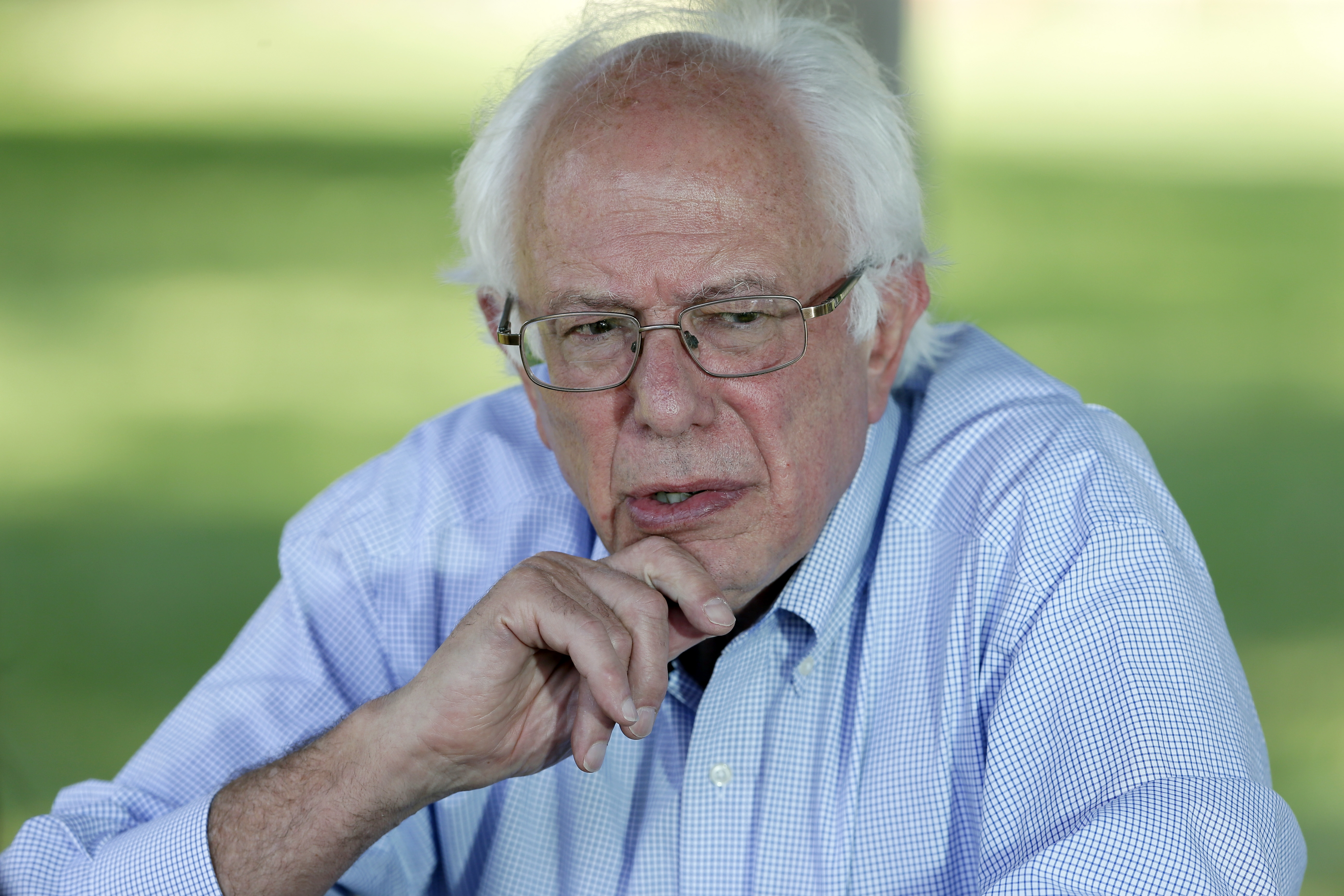 Bernie Sanders 2016: Candidate Walks Iowa Picket Line