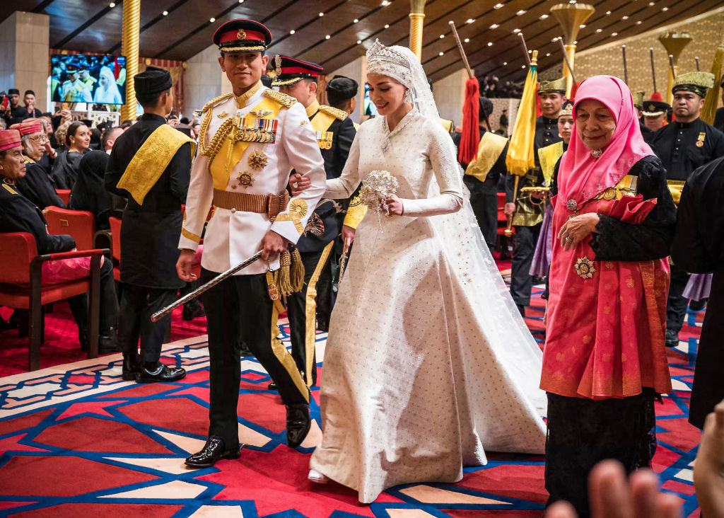 Brunei’s ‘Hot’ Prince Marries Commoner in Grandiose 10-Day Wedding Ceremony